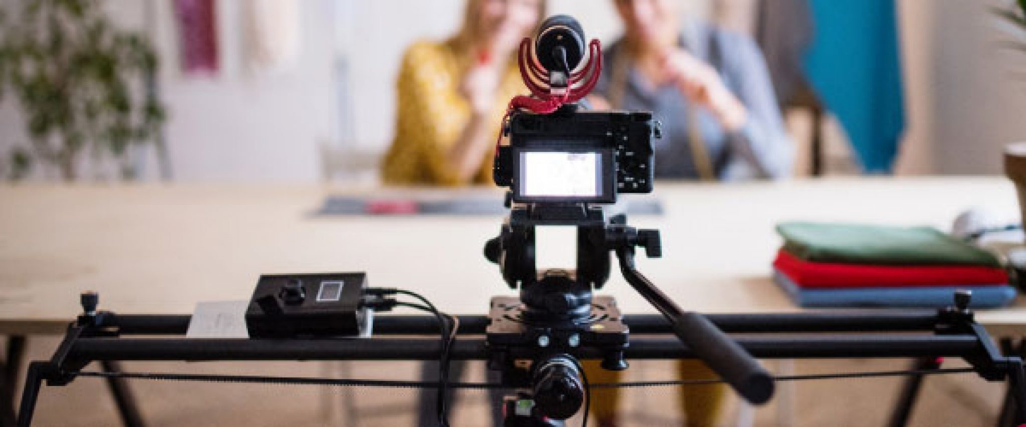 10 Best Camera Sliders for YouTube Videos and Vlogging - Vlogtribe